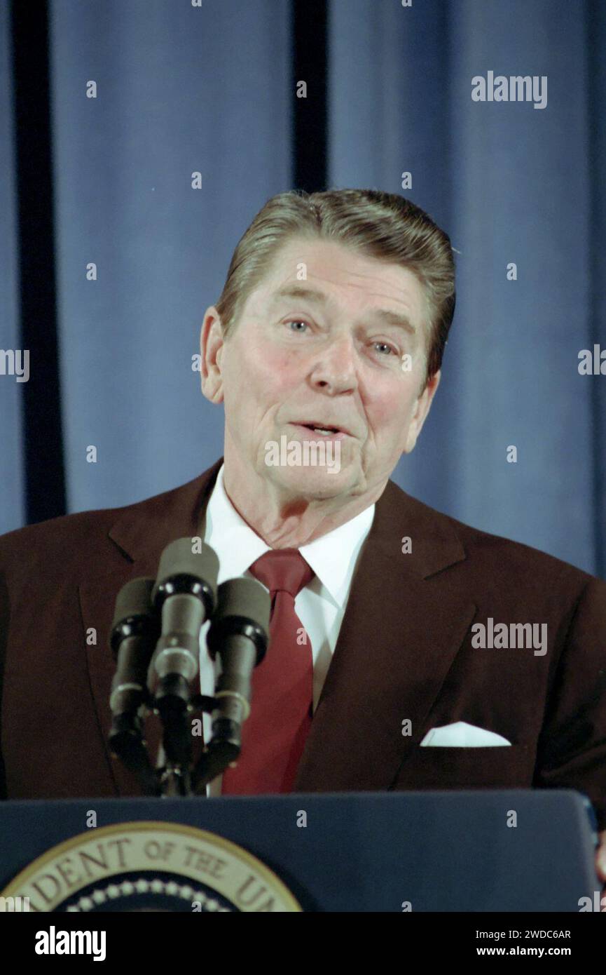 Us soviet relations hi-res stock photography and images - Alamy