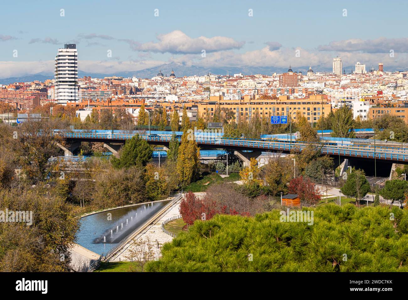 Linear urban park hi-res stock photography and images - Alamy