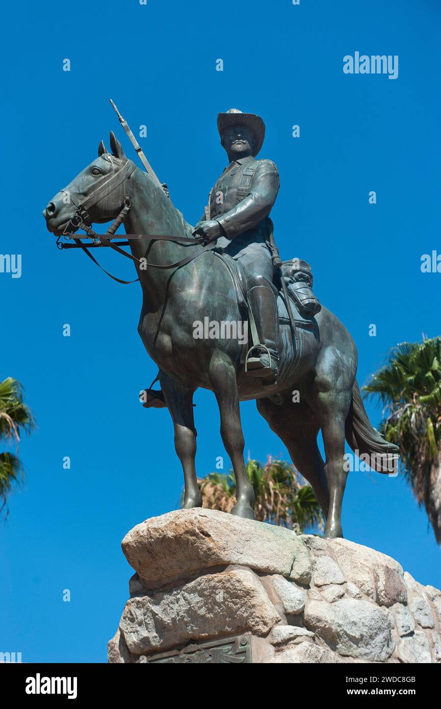 The equestrian statue of 1912, monument, equestrian monument ...