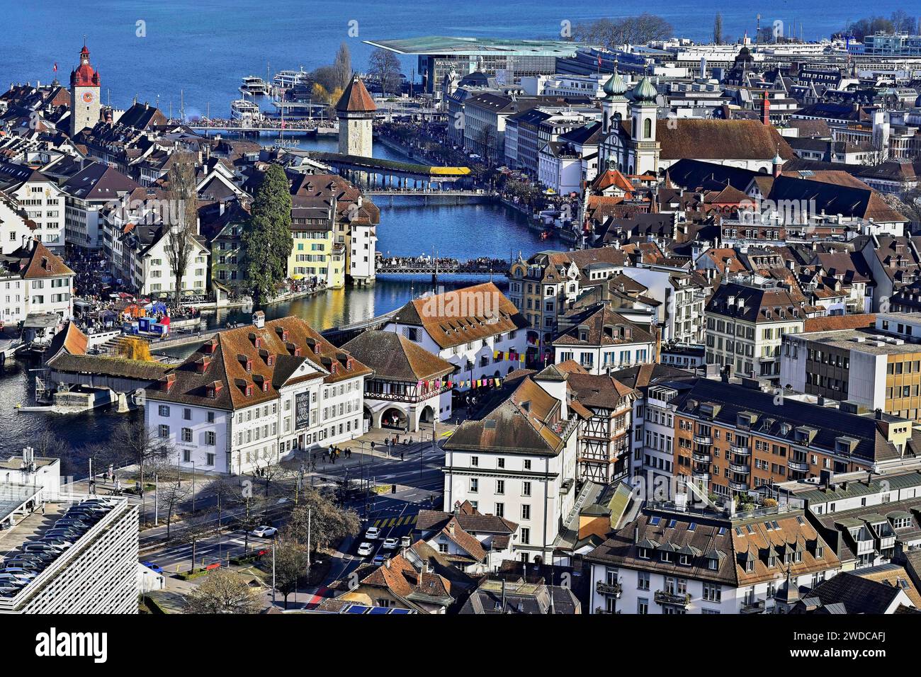 City view with Spreuer Bridge, Chapel Bridge, Water Tower on the Reuss ...