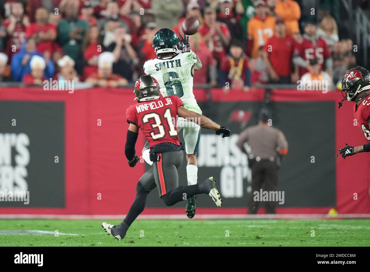 Philadelphia Eagles wide receiver DeVonta Smith (6) catches a pass as Tampa Bay Buccaneers ...