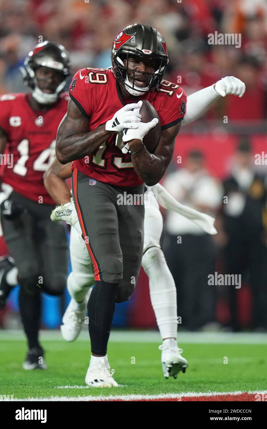 Tampa Bay Buccaneers wide receiver David Moore (19) runs into the end ...