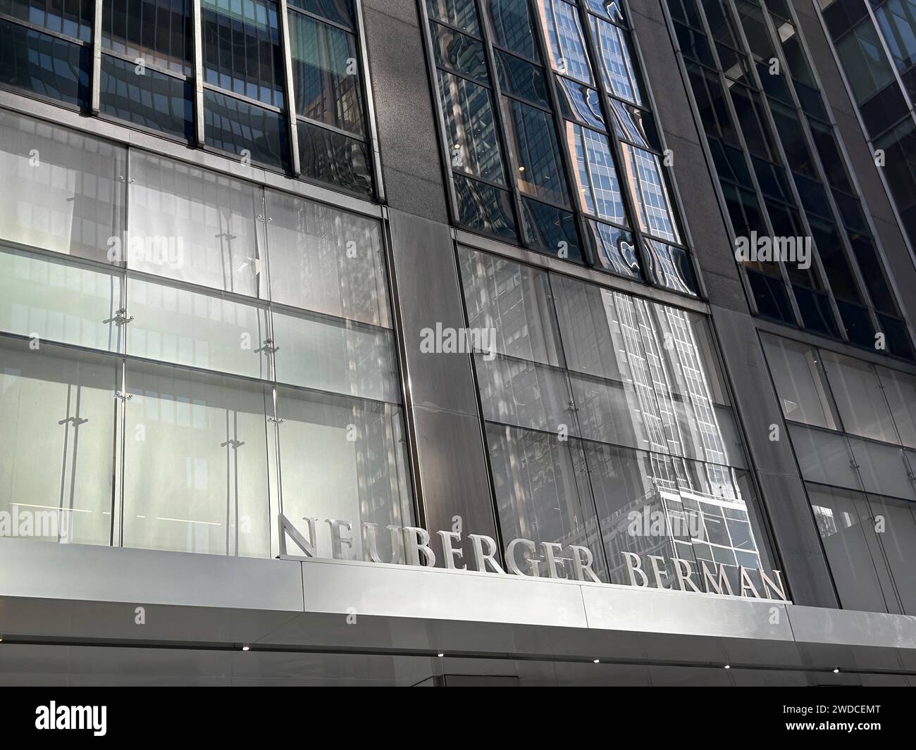 Neuberger Berman Group LLC, building headquarters exterior, 1290 Avenue ...