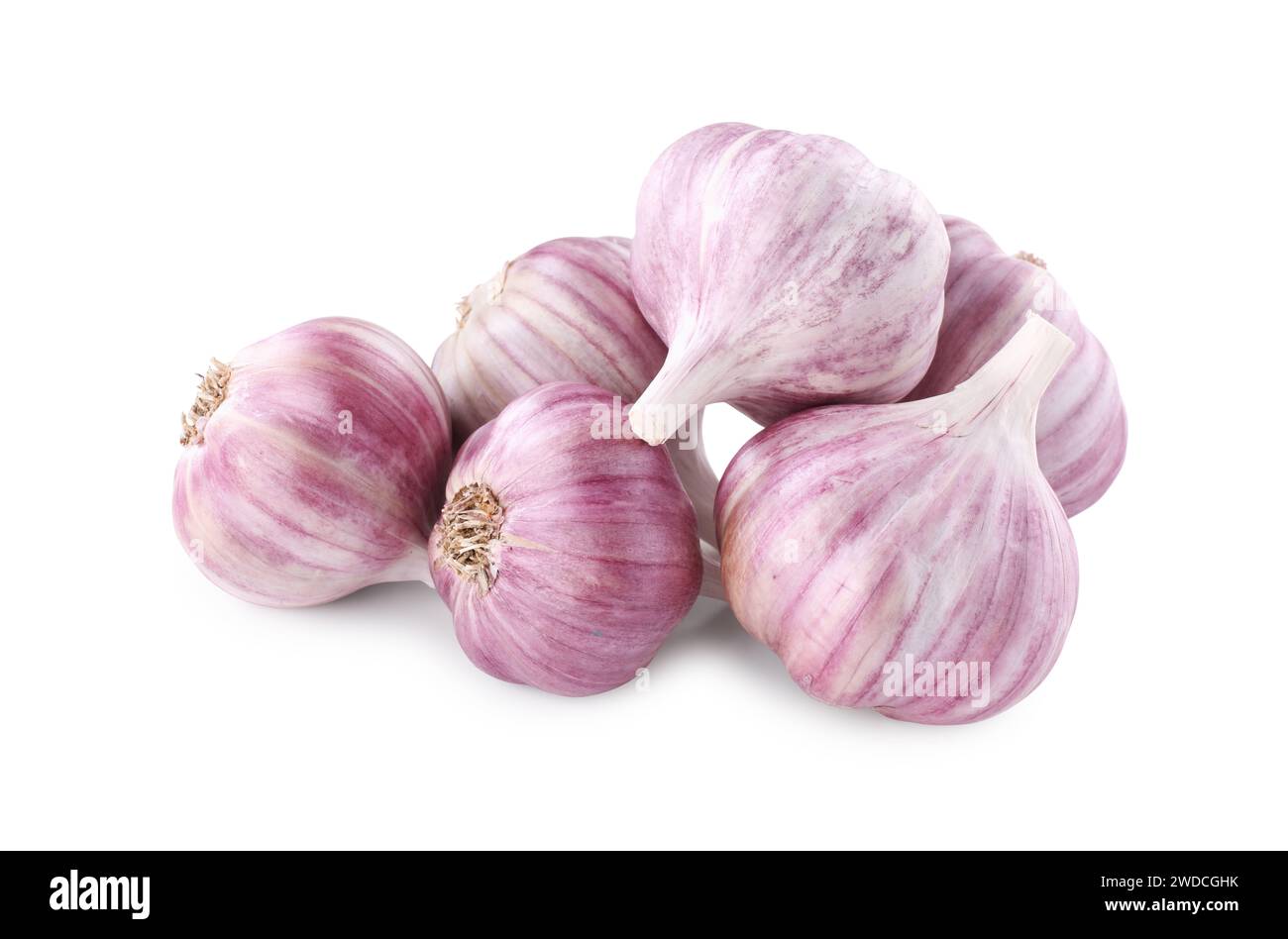 Pile of fresh raw garlic heads isolated on white Stock Photo - Alamy