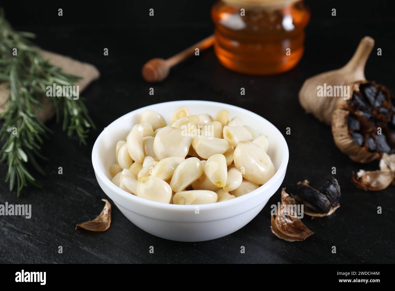 Black garlic fermented hi-res stock photography and images - Alamy
