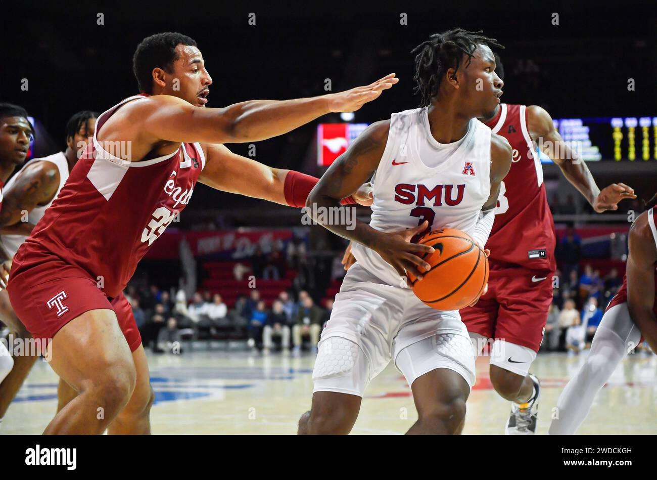 Dallas, TX, USA. 16th Jan, 2024. Temple Owls forward Sam Hofman (left ...
