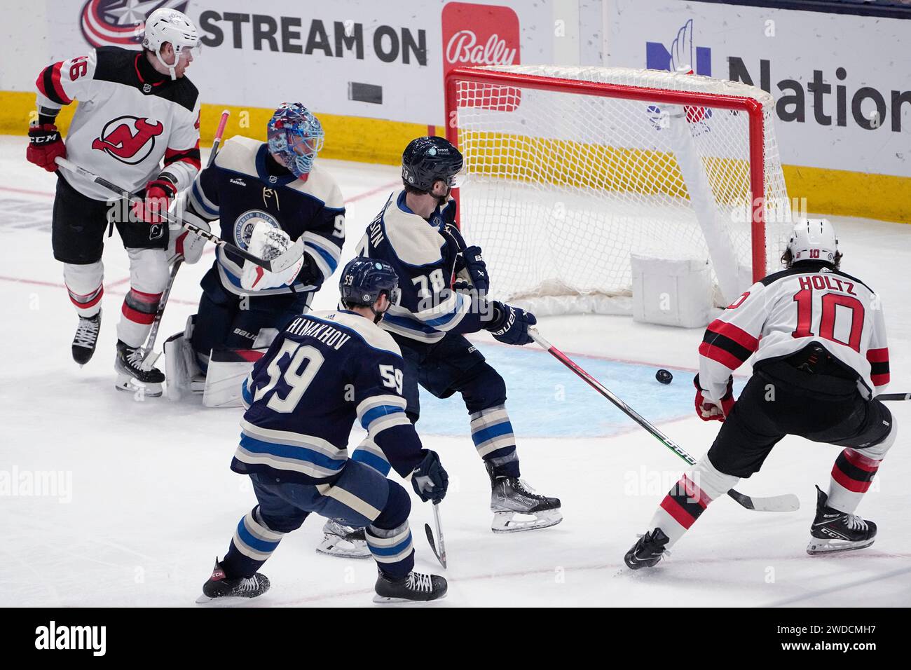 New Jersey Devils right wing Alexander Holtz (10) scores on Columbus ...