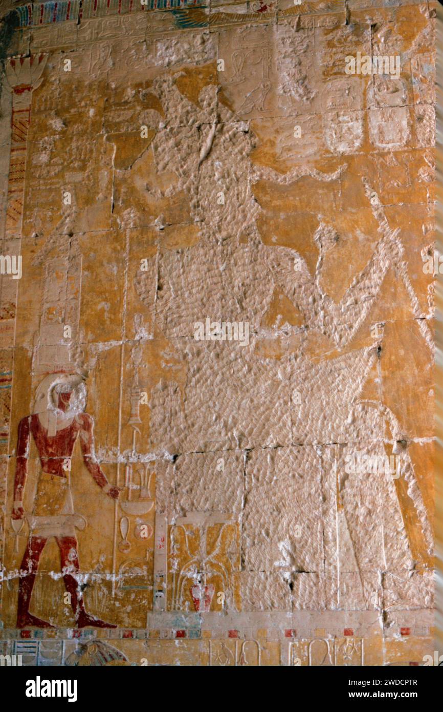 Defaced Queen Hatshepsut carving, likely by misogynistic successor ...