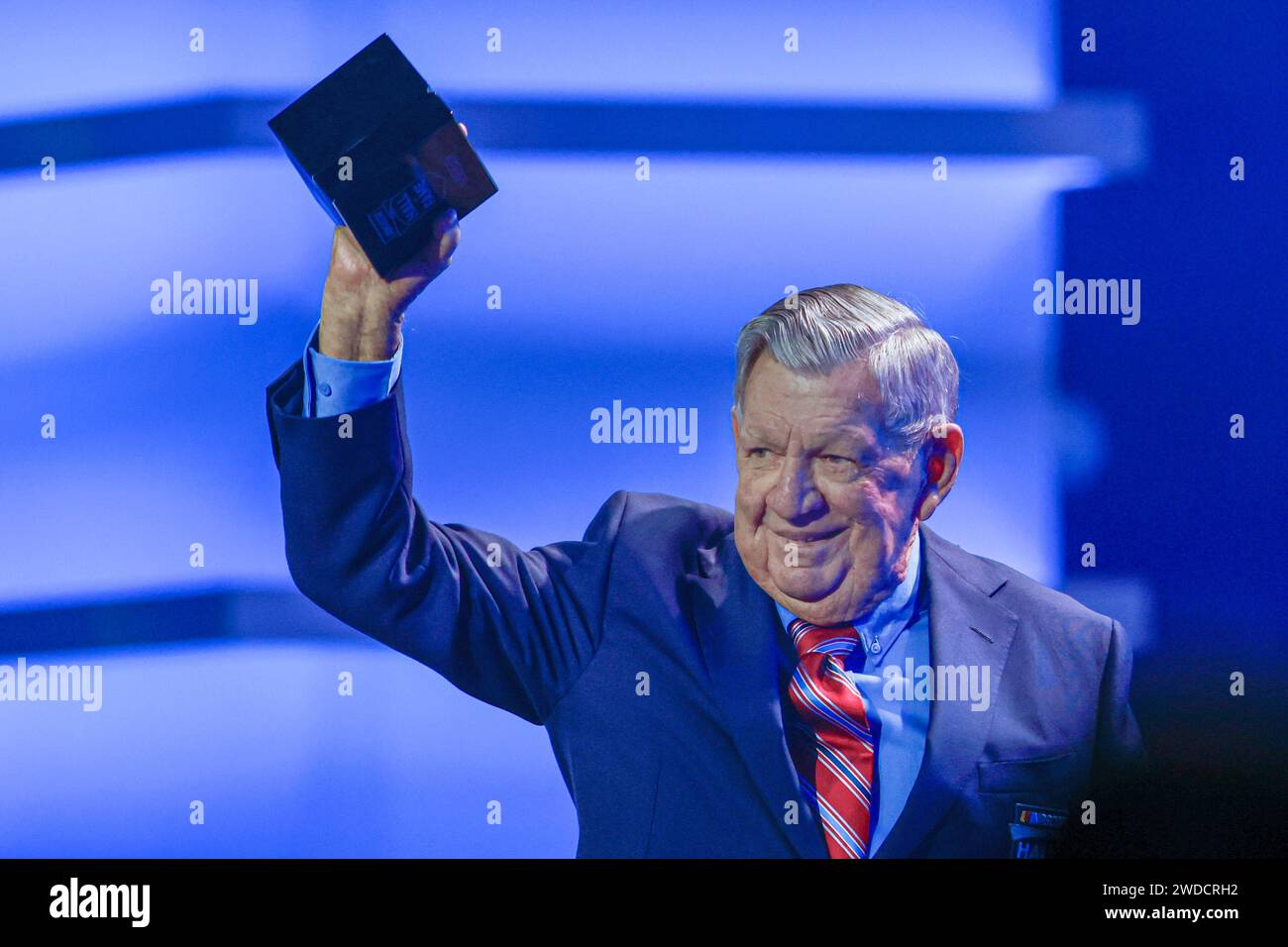 Donnie Allison waves as he leaves the stage after being inducted into ...