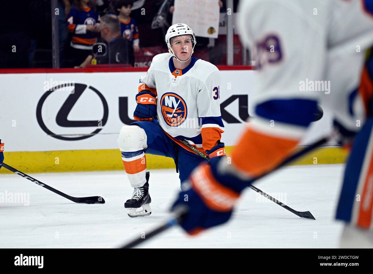 New York Islanders center Kyle MacLean (32) warms up before an NHL ...