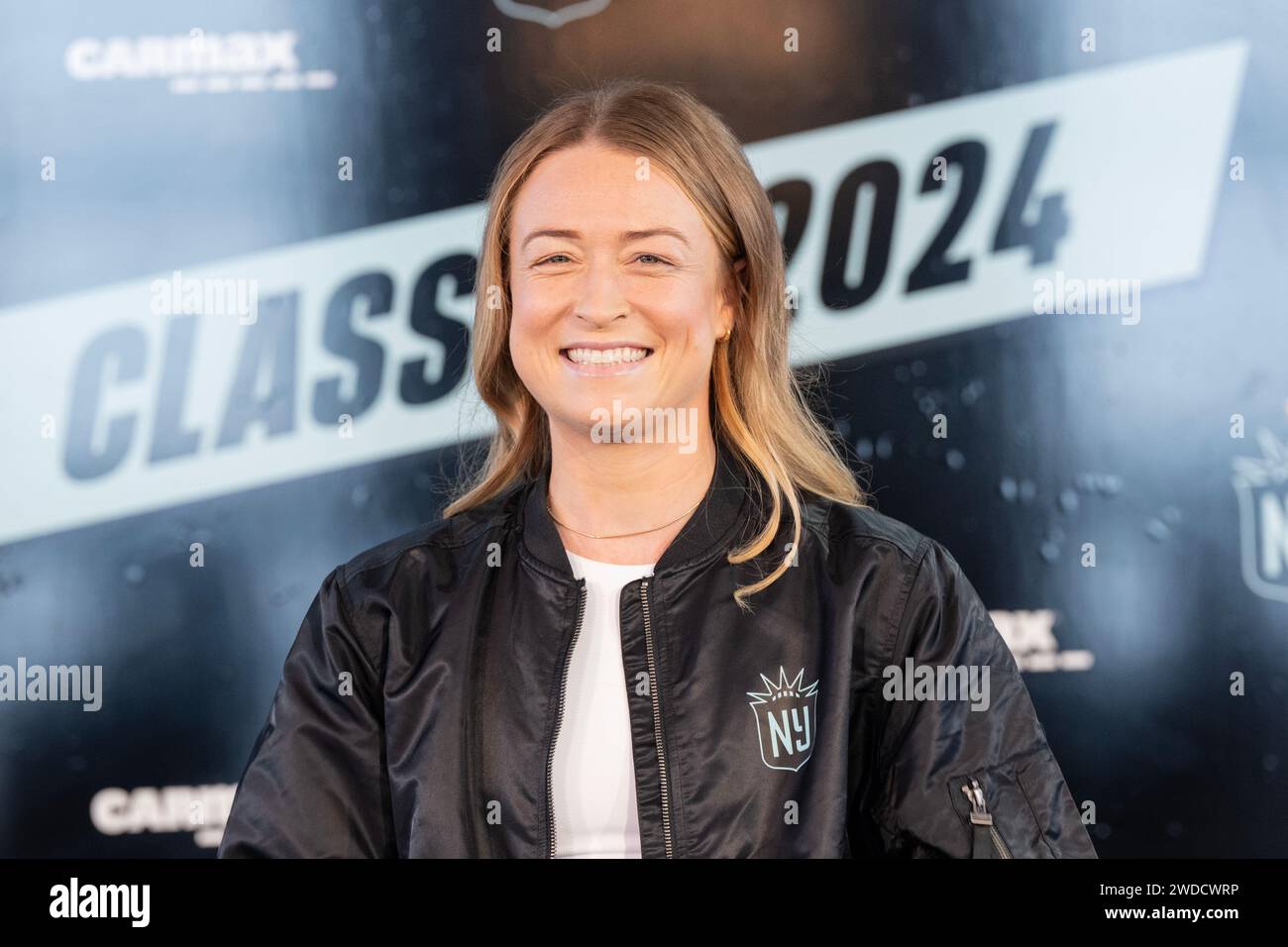 Emily Sonnett poses after Gotham FC introduced them as class 2024 new ...