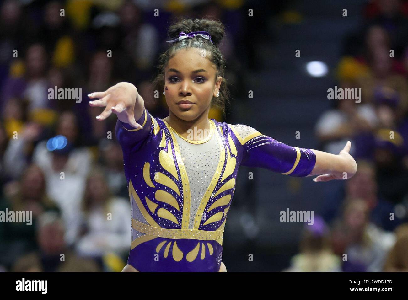 Baton Rouge, LA, USA. 19th Jan, 2024. LSU's Konnor McClain performs on ...