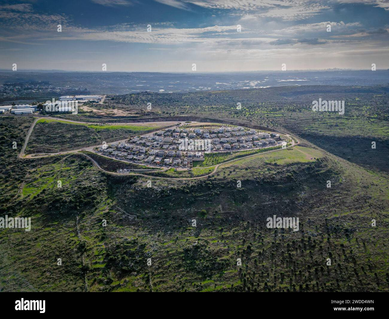 Suburb aerial hi-res stock photography and images - Alamy