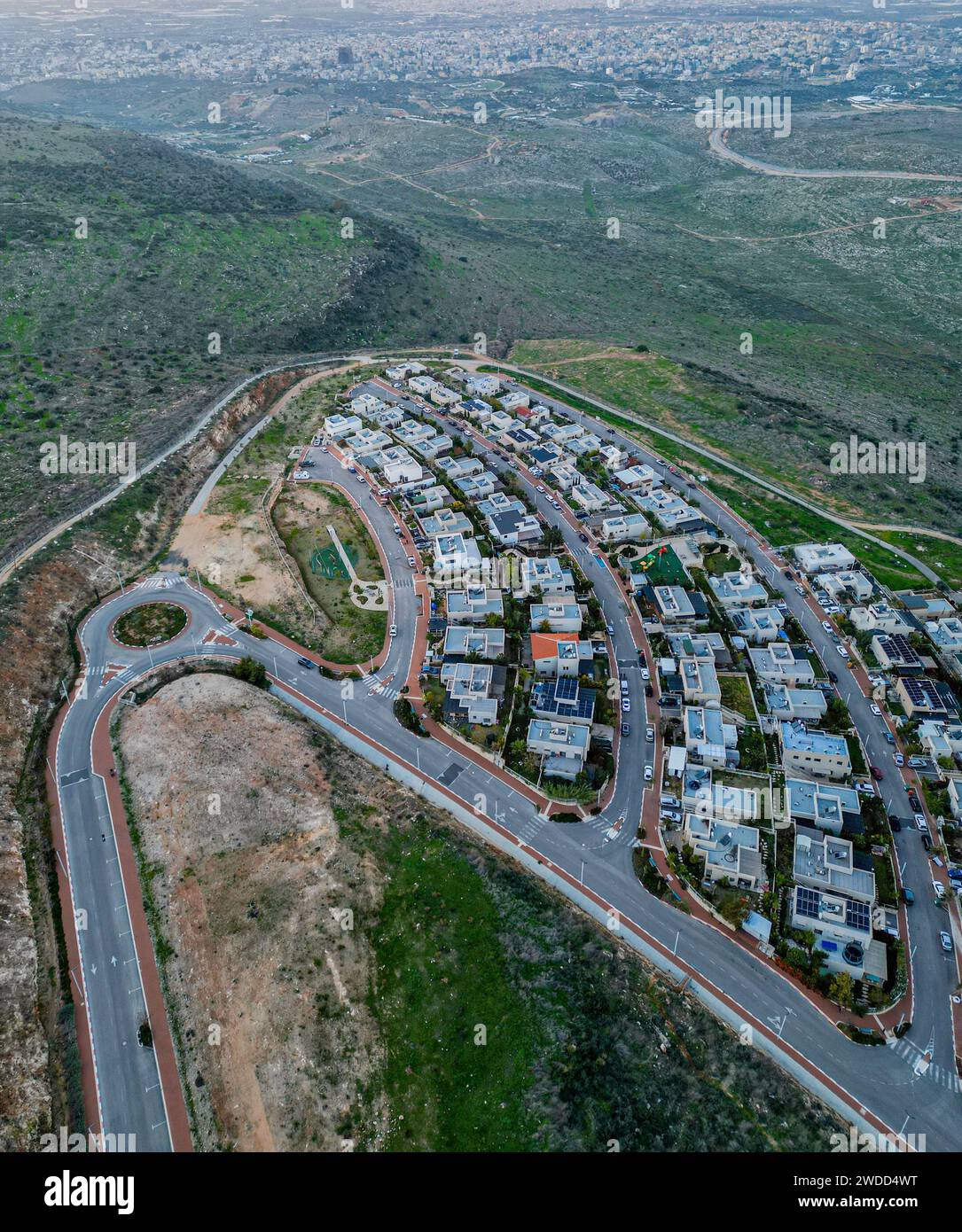 Suburb aerial hi-res stock photography and images - Alamy