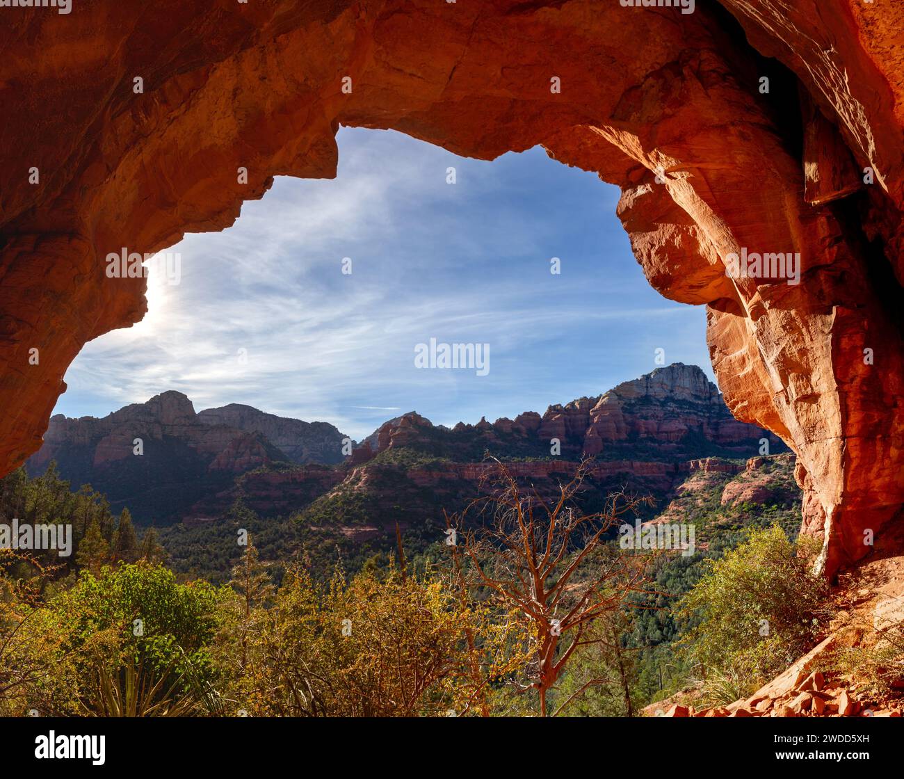 Inspiring arch hi-res stock photography and images - Alamy