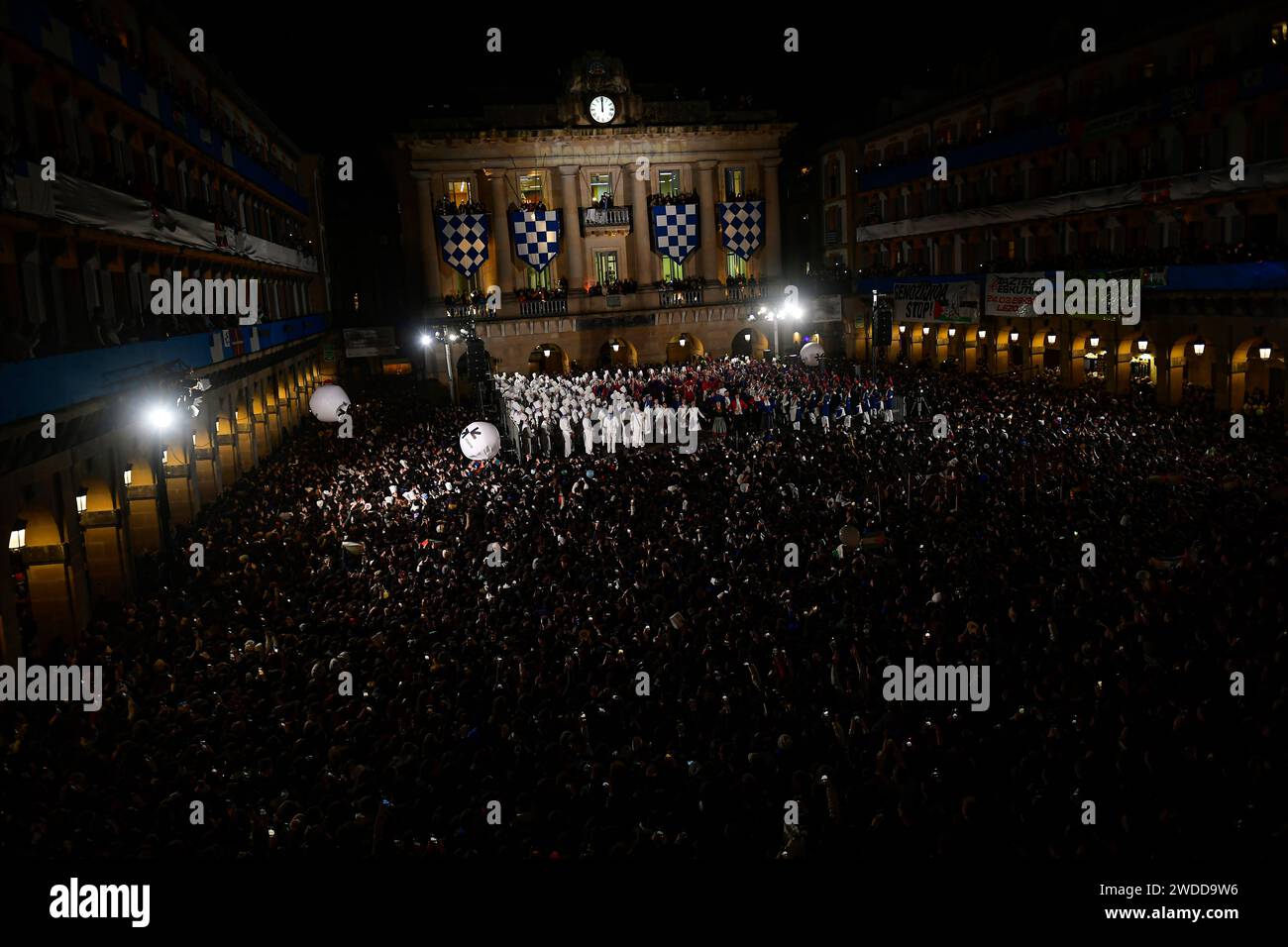 Thousand people take part in the traditional "La Tamborrada," during ...