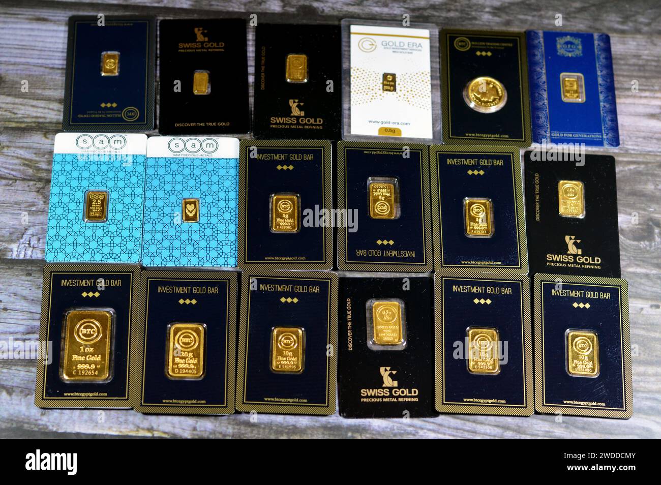 Cairo, Egypt, January 15 2024: Pile of 24K karat pure yellow gold of ...