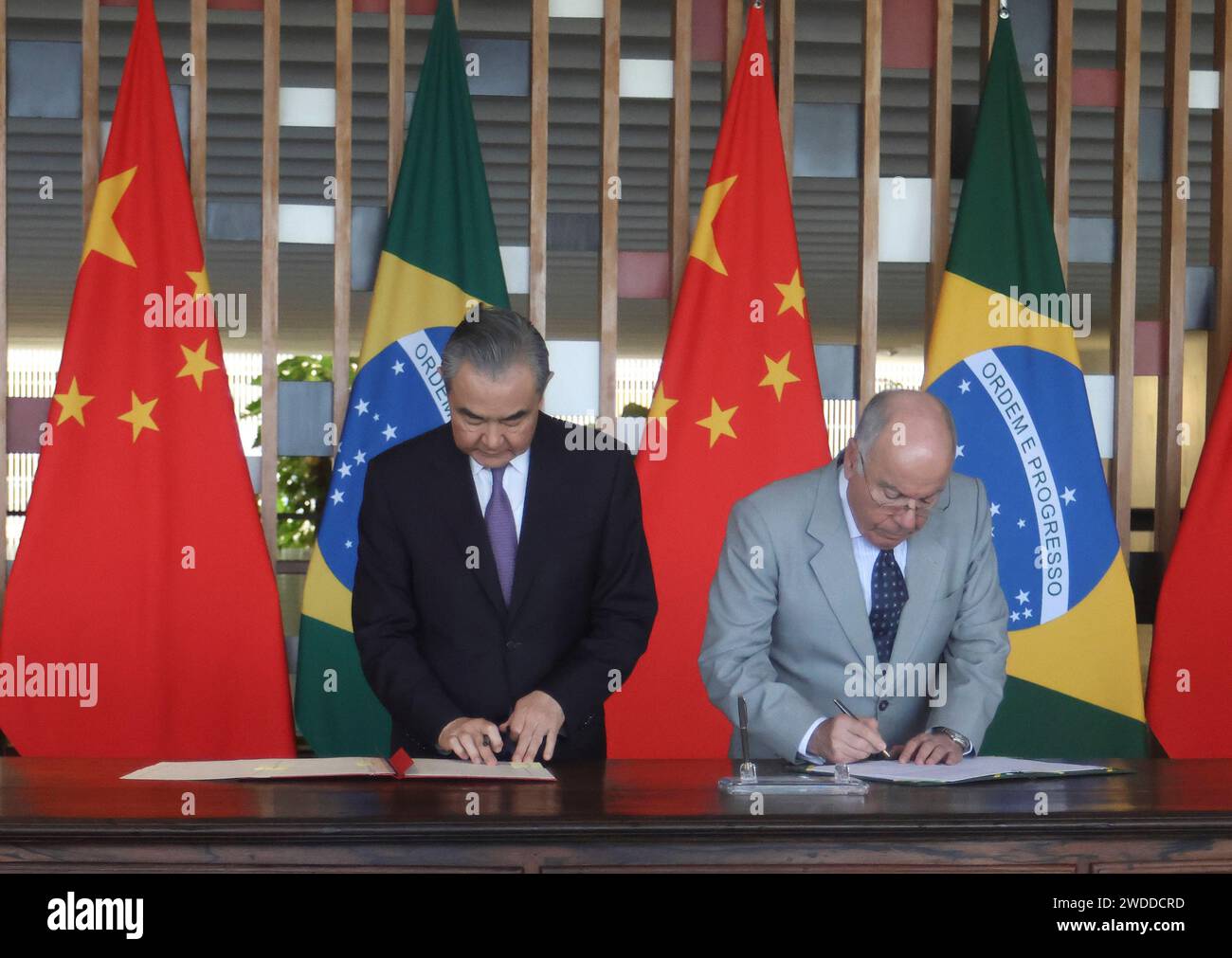 Dialogue facilitation hi-res stock photography and images - Alamy