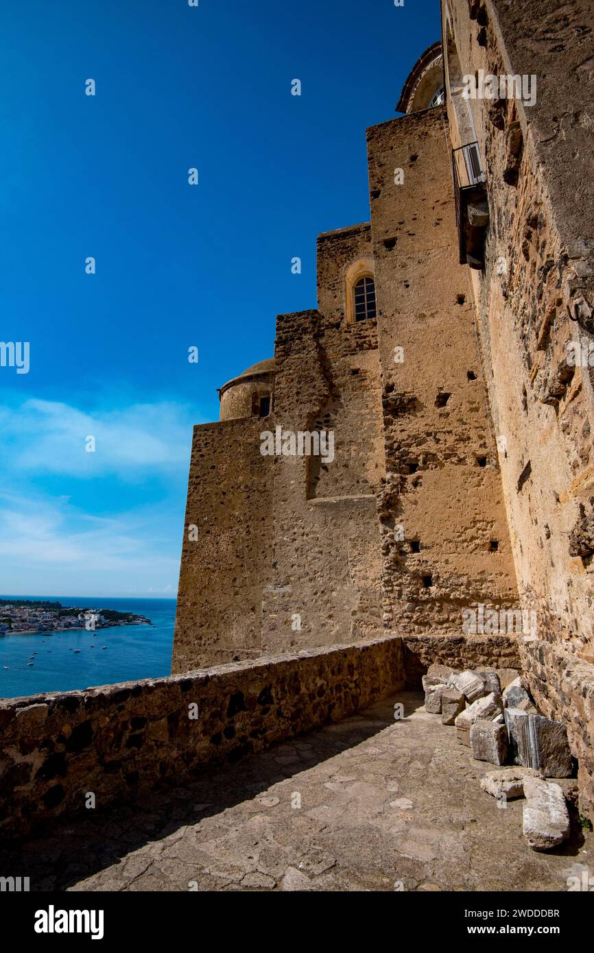 Castello aragonese d'ischia hi-res stock photography and images - Alamy