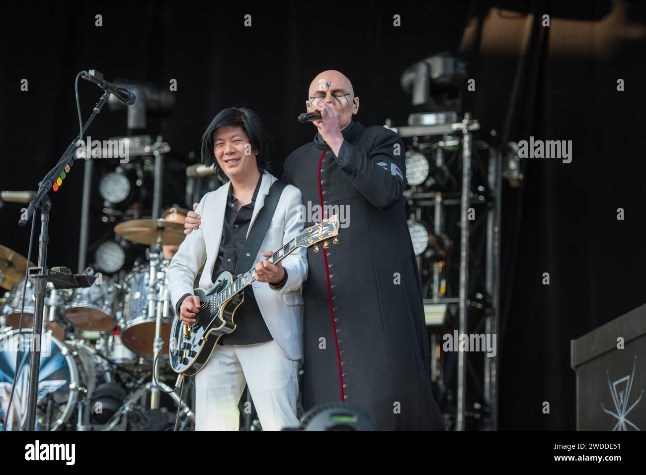 May 31, 2019: Billy Corgan and James Iha plays with The Smashing ...