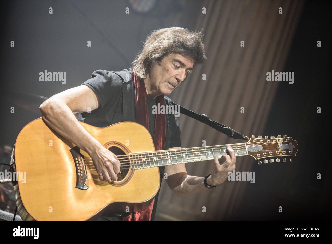 May 13, 2019: Former Genesis guitarist Steve Hackett plays with his ...