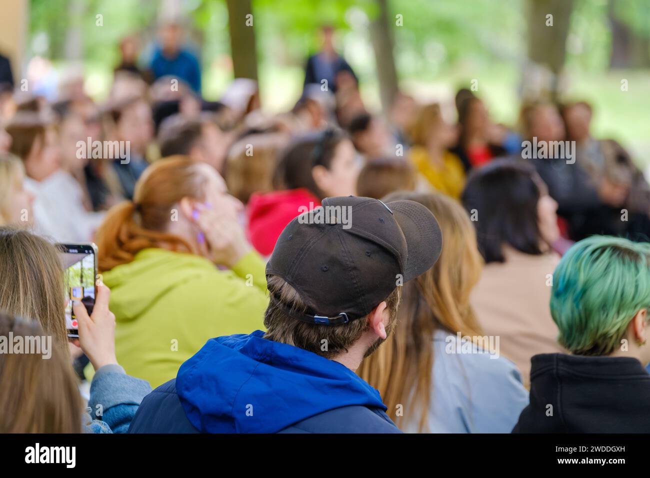 Group teenagers woman observing hi-res stock photography and images - Alamy
