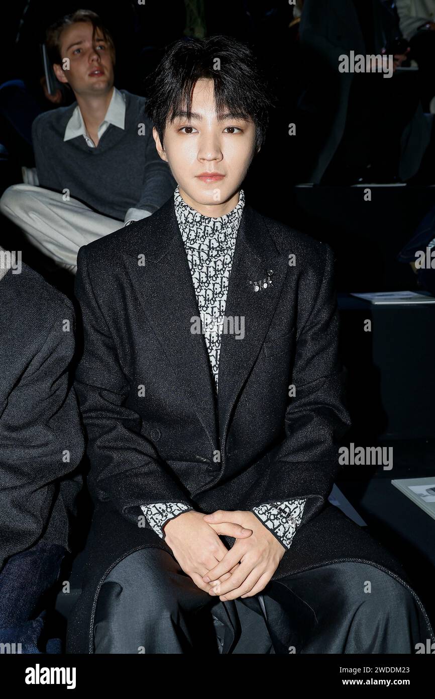 Paris, Frankreich. 19th Jan, 2024. Wang Junkai at DIOR MEN Fall/Winter 2024-2025 Runway during ...