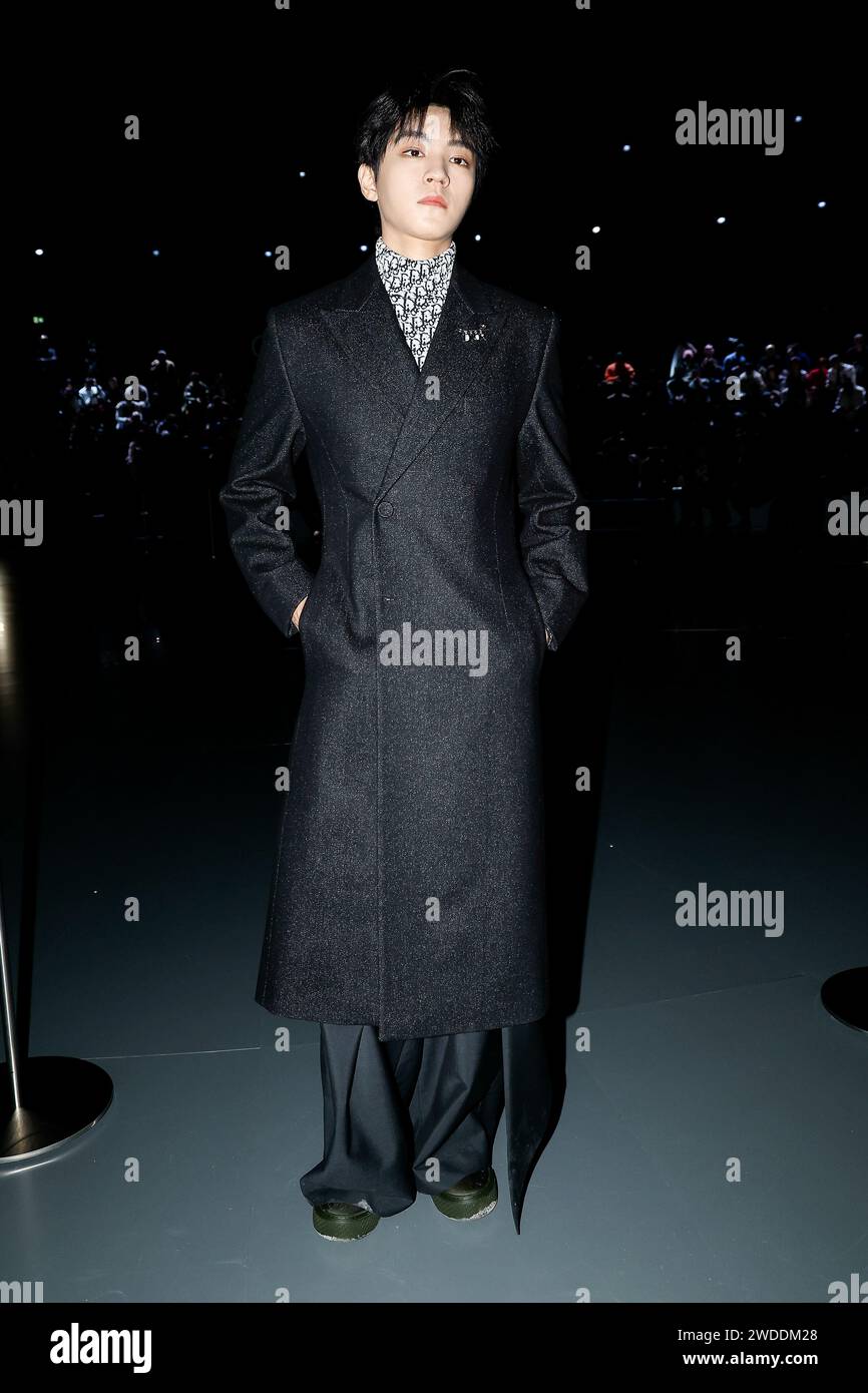 Paris, Frankreich. 19th Jan, 2024. Wang Junkai at DIOR MEN Fall/Winter 2024-2025 Runway during ...