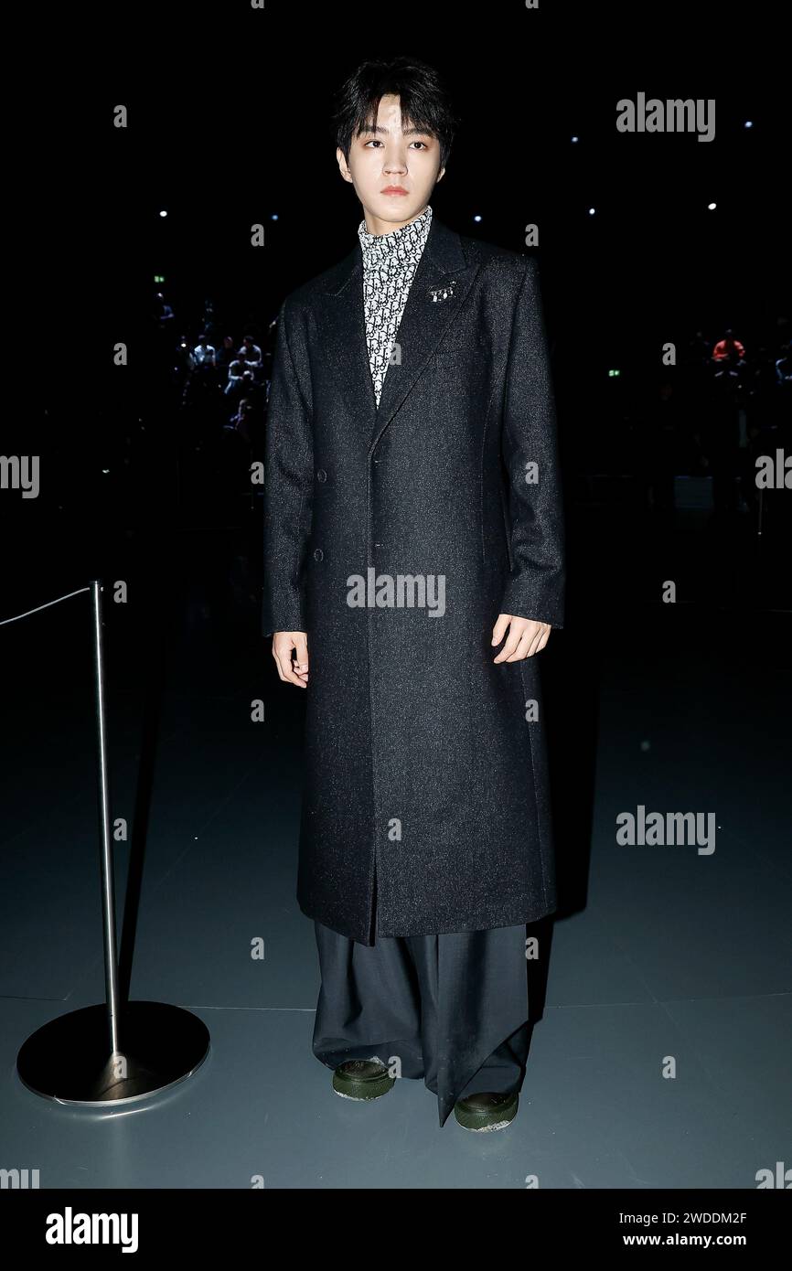 Paris, Frankreich. 19th Jan, 2024. Wang Junkai at DIOR MEN Fall/Winter 2024-2025 Runway during ...