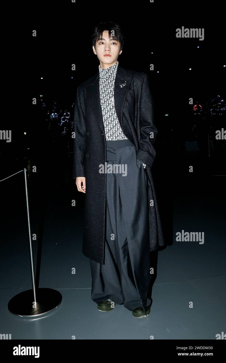 Paris, Frankreich. 19th Jan, 2024. Wang Junkai at DIOR MEN Fall/Winter 2024-2025 Runway during ...