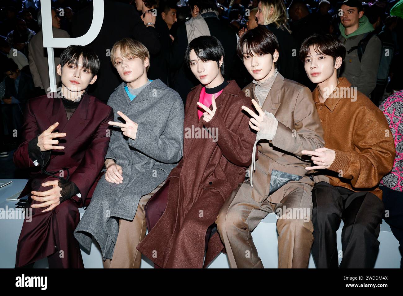 Paris, Frankreich. 19th Jan, 2024. Tomorrow X Together at DIOR MEN Fall ...