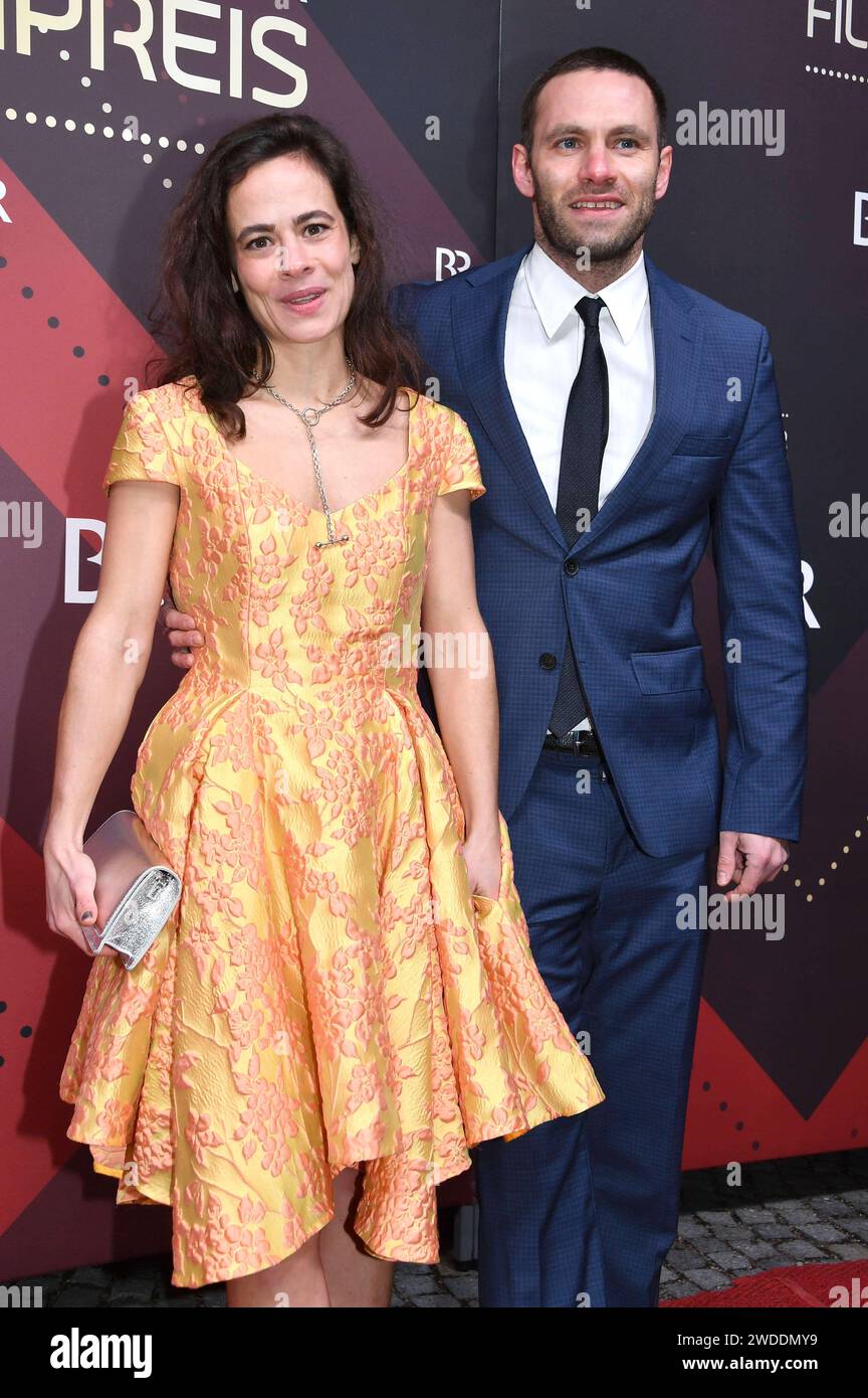 Maya Haddad und Jonathan Müller bei der Verleihung des 45. Bayerischen ...