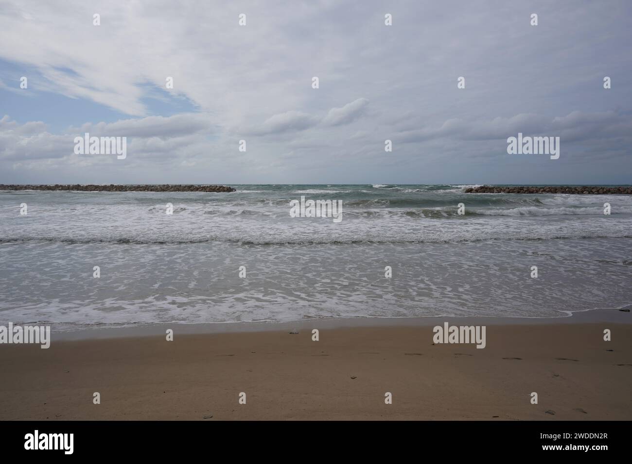 Ocean currents italy hi-res stock photography and images - Alamy