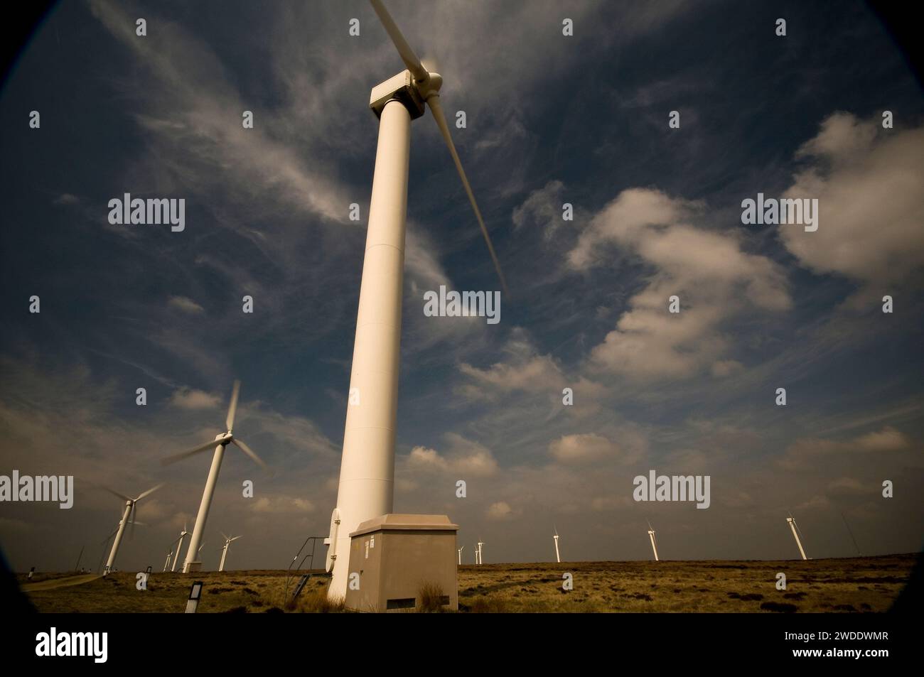 Wind reliant hi-res stock photography and images - Alamy