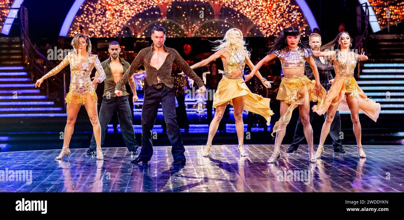 Robbie Kmetoni, Jake Leigh, Nadiya Bychkova, Nikita Kuzmin, Jowita ...