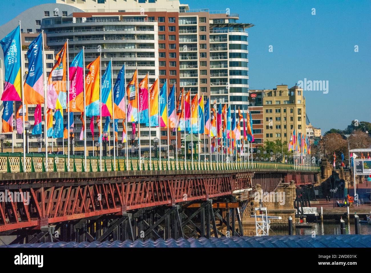 Pyrmont bridge darling harbour hi-res stock photography and images - Alamy