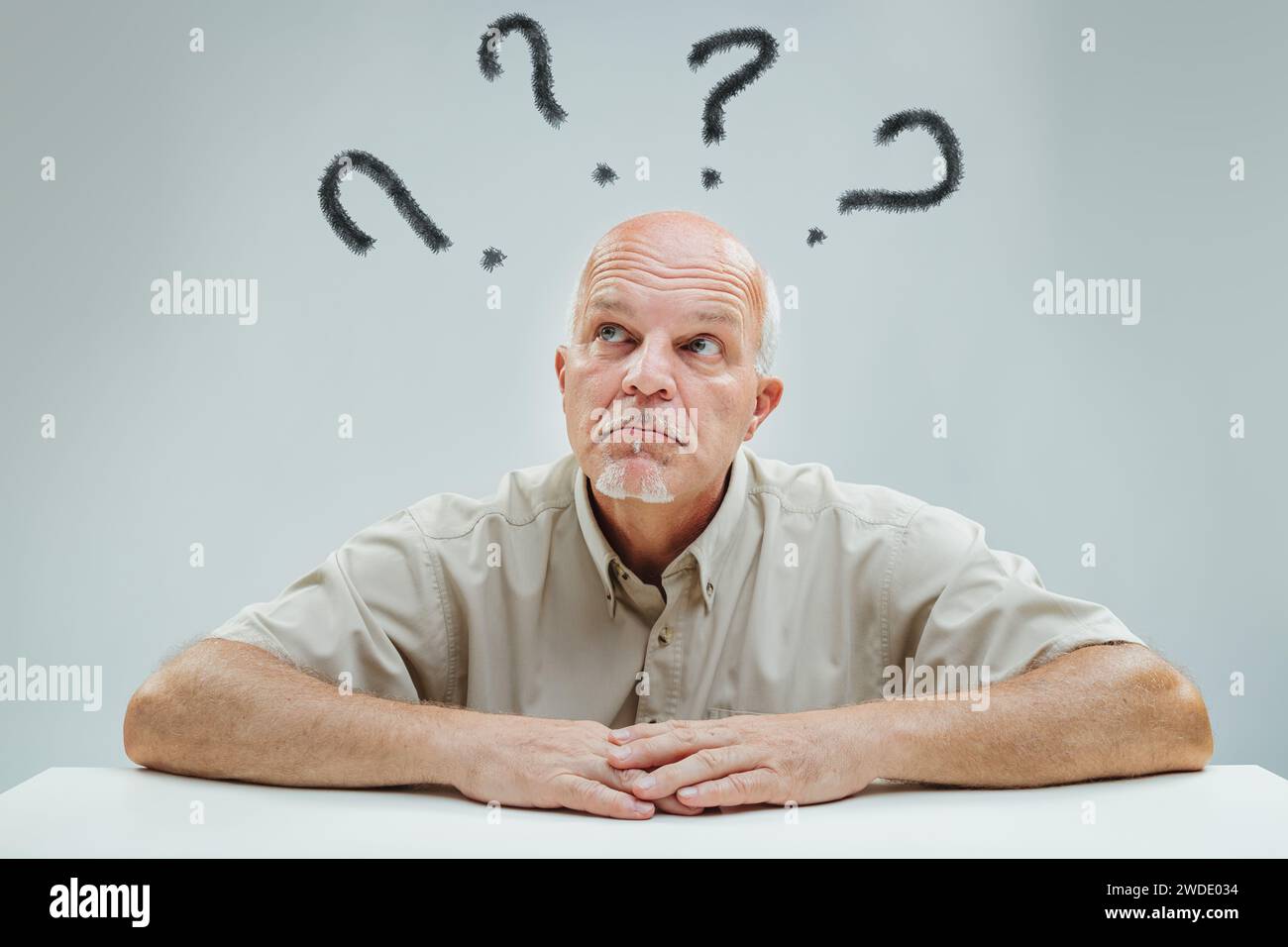 Puzzled look hi-res stock photography and images - Alamy