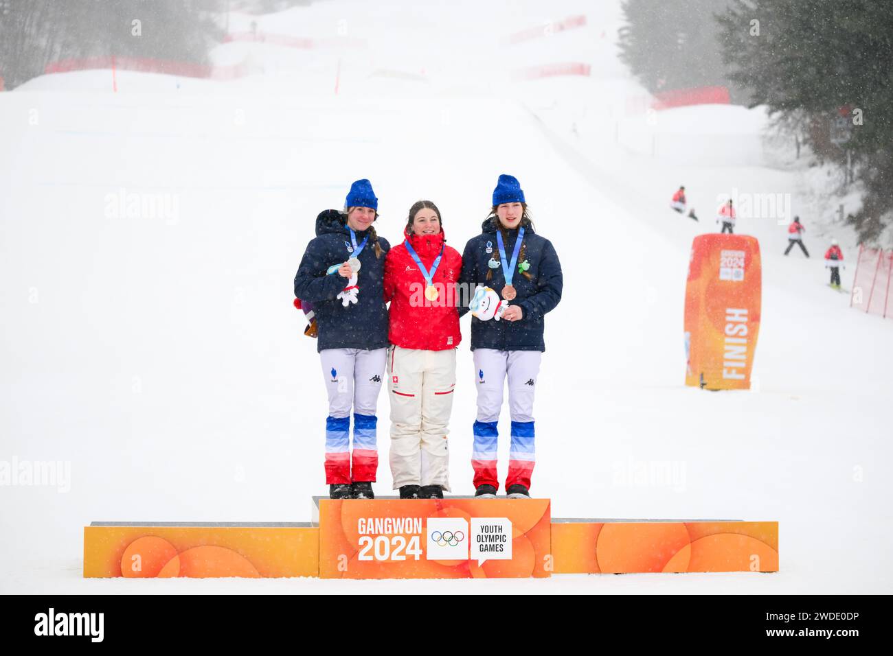 Gold lea hi-res stock photography and images - Alamy