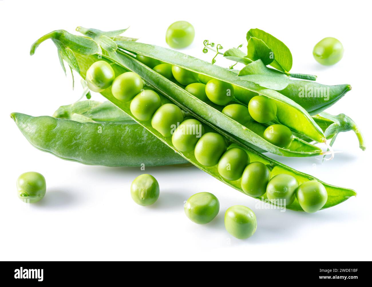 Perfect green peas in pod isolated on white background Stock Photo - Alamy