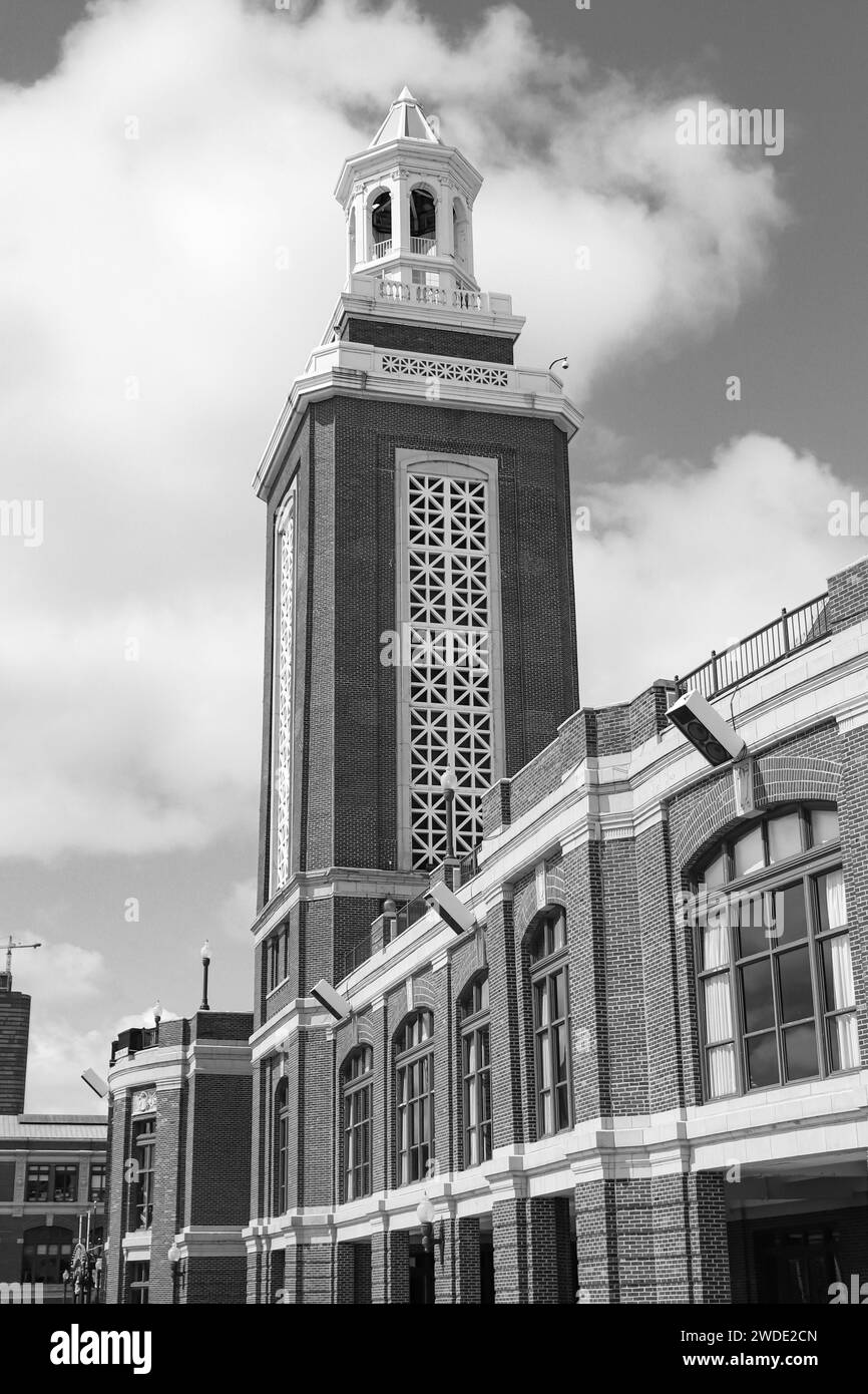 Black and white Navy Pier's Headhouse tall building viewed from the ...