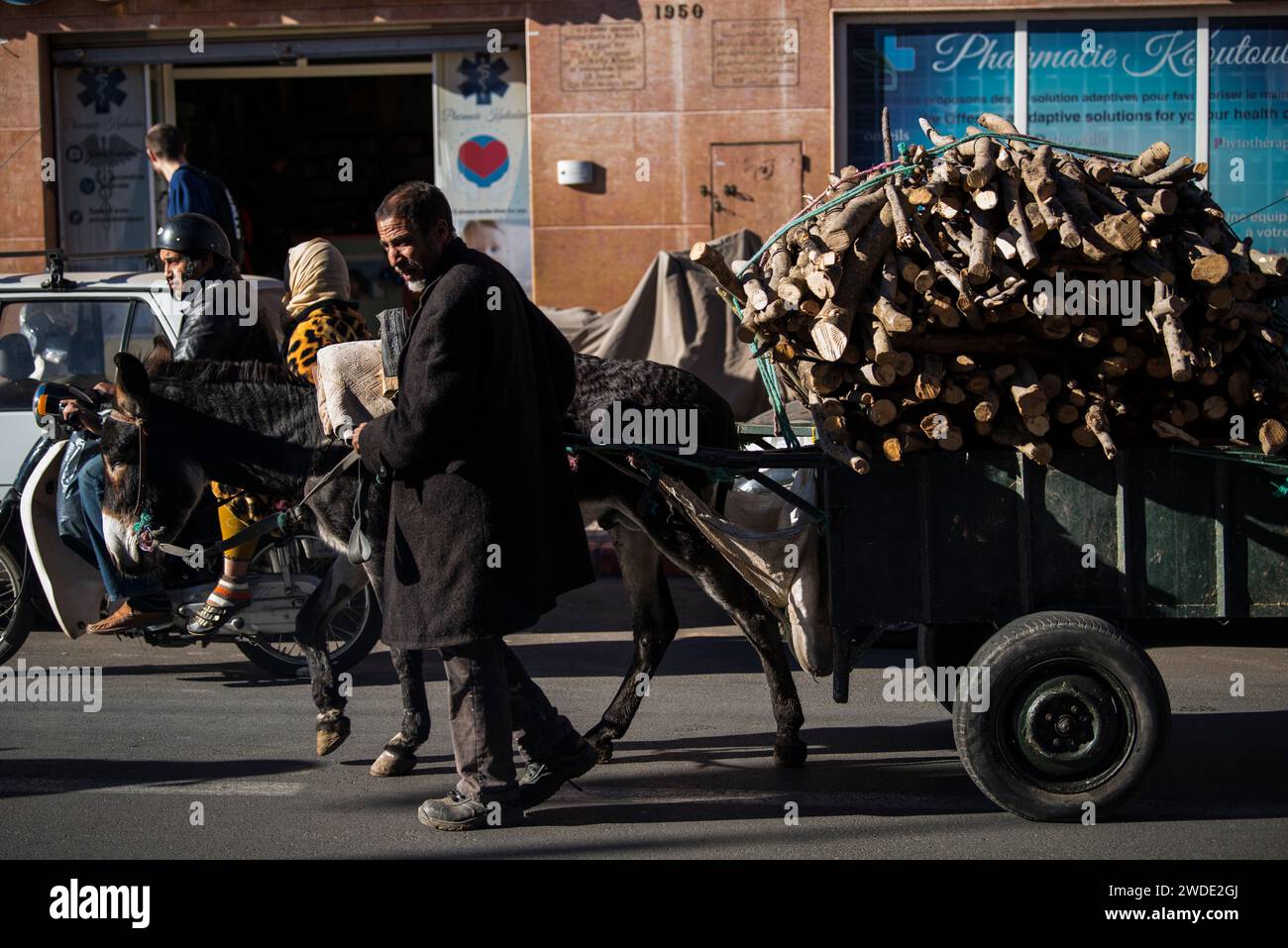 Donkey drawn carts hi-res stock photography and images - Alamy
