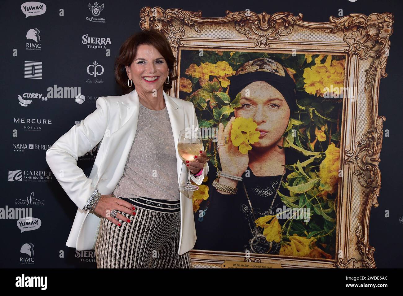 Claudia Elisabeth Obert Ankunft zum Public Viewing zum TV-Start von ...