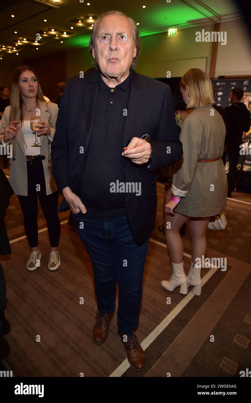 Peter Bond, 71 Ankunft zum Public Viewing zum TV-Start von - ich bin ...