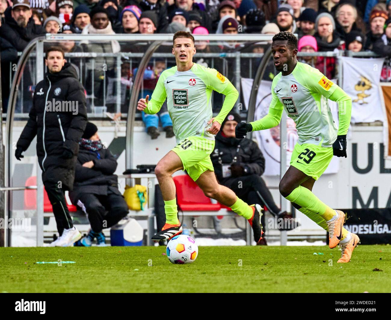 Hamburg, Deutschland. 20th Jan, 2024. Dominik Schad (1.FC ...