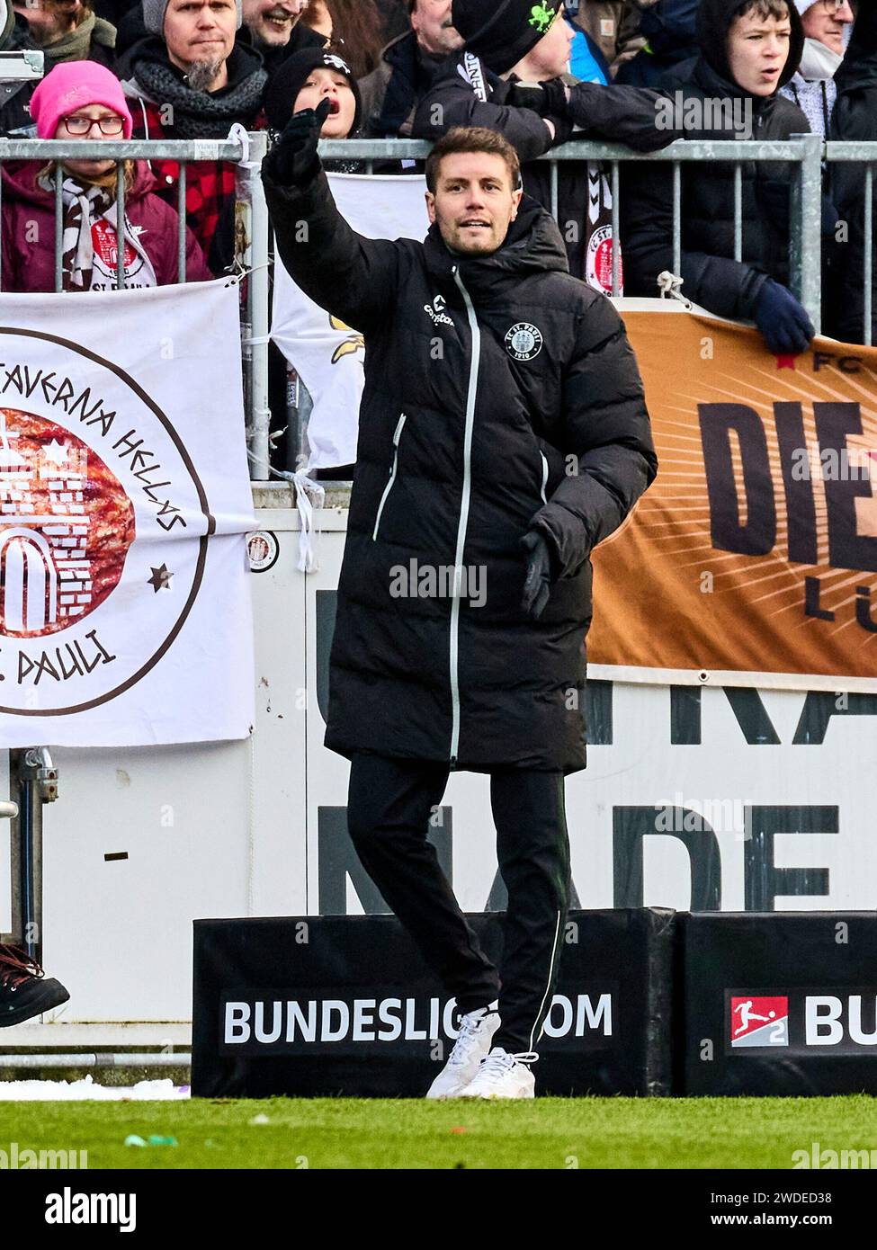 Hamburg, Deutschland. 20th Jan, 2024. Fabian Huerzeler (FC St. Pauli ...