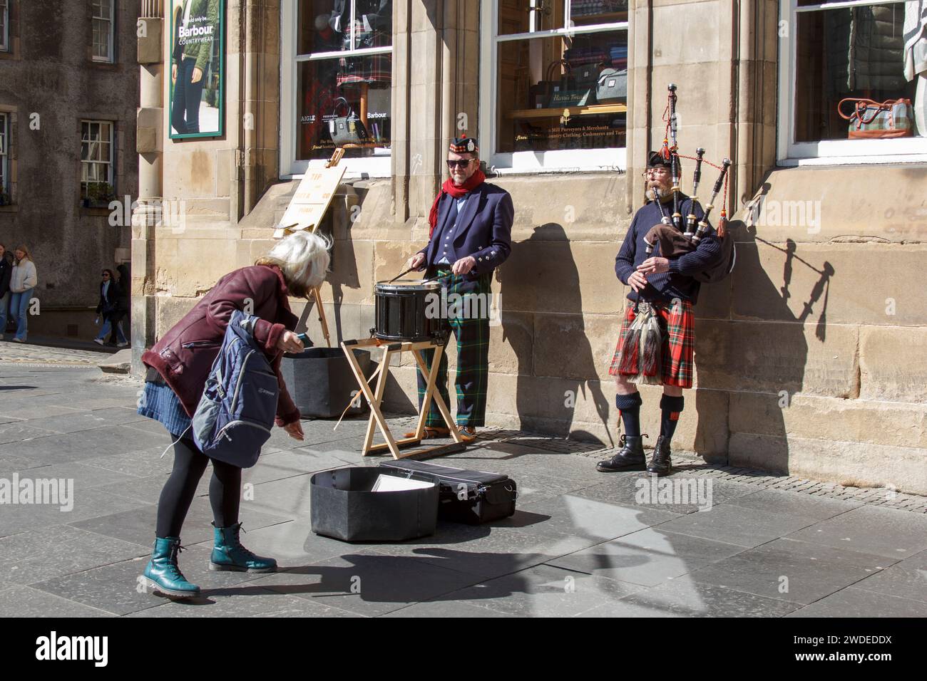Edinburgh, Scotland, UK. 19th April, 2023. UK. Buskers playing the ...