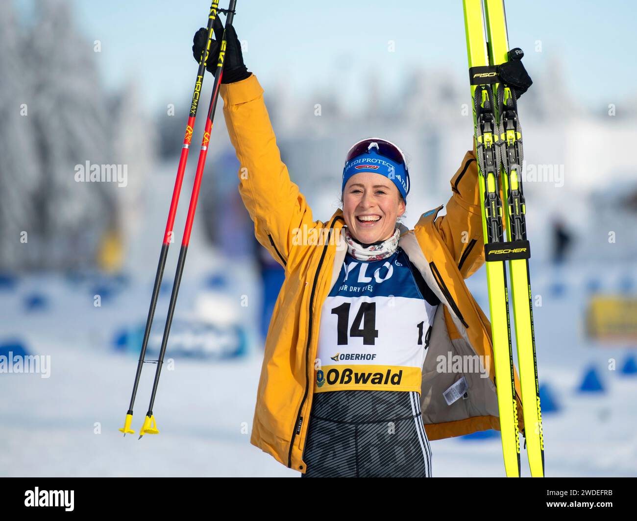 Katharina Hennig (Deutschland) jubelt ueber Platz 2 im Ziel, GER, FIS ...
