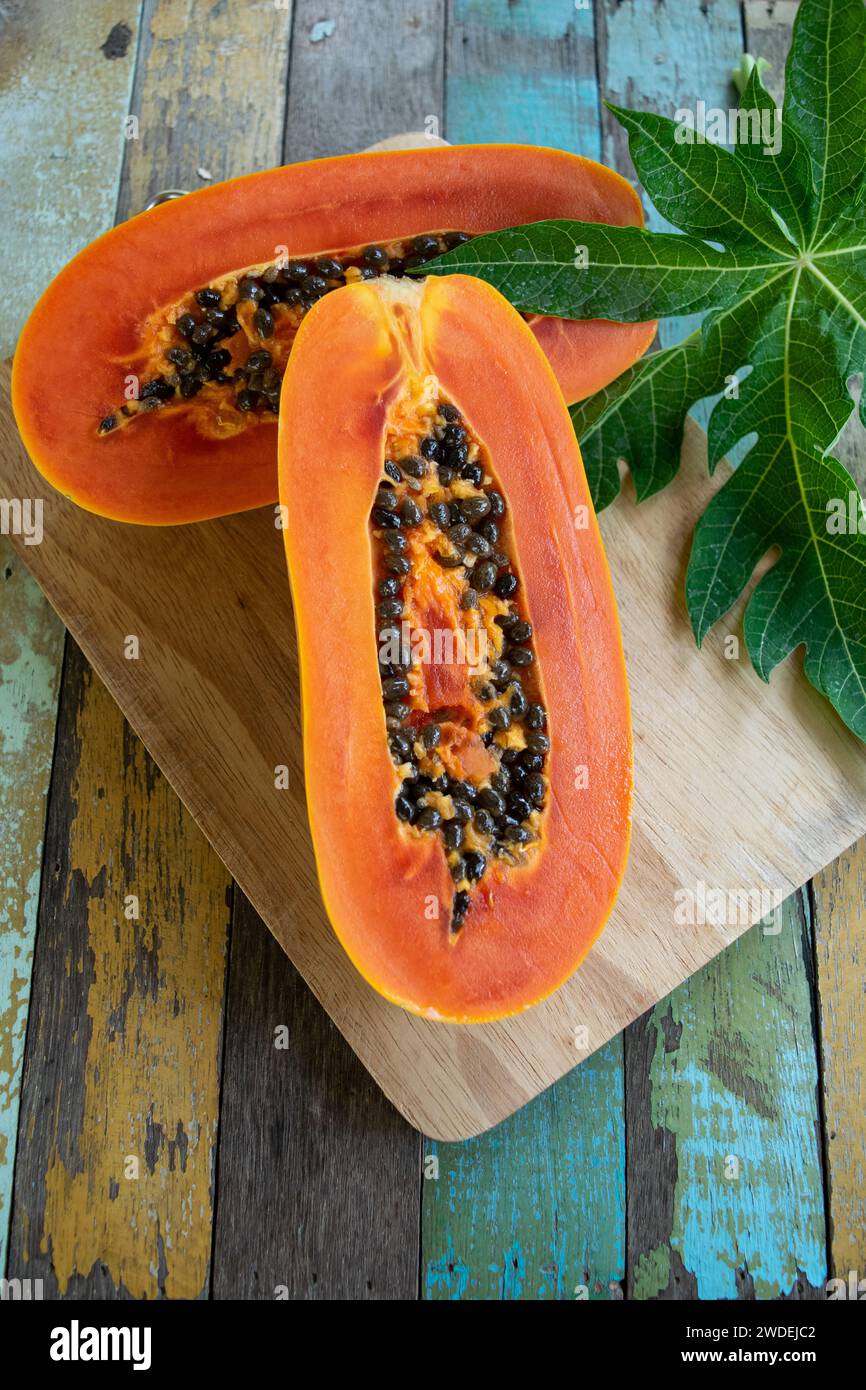 Cutting papaya hi-res stock photography and images - Alamy