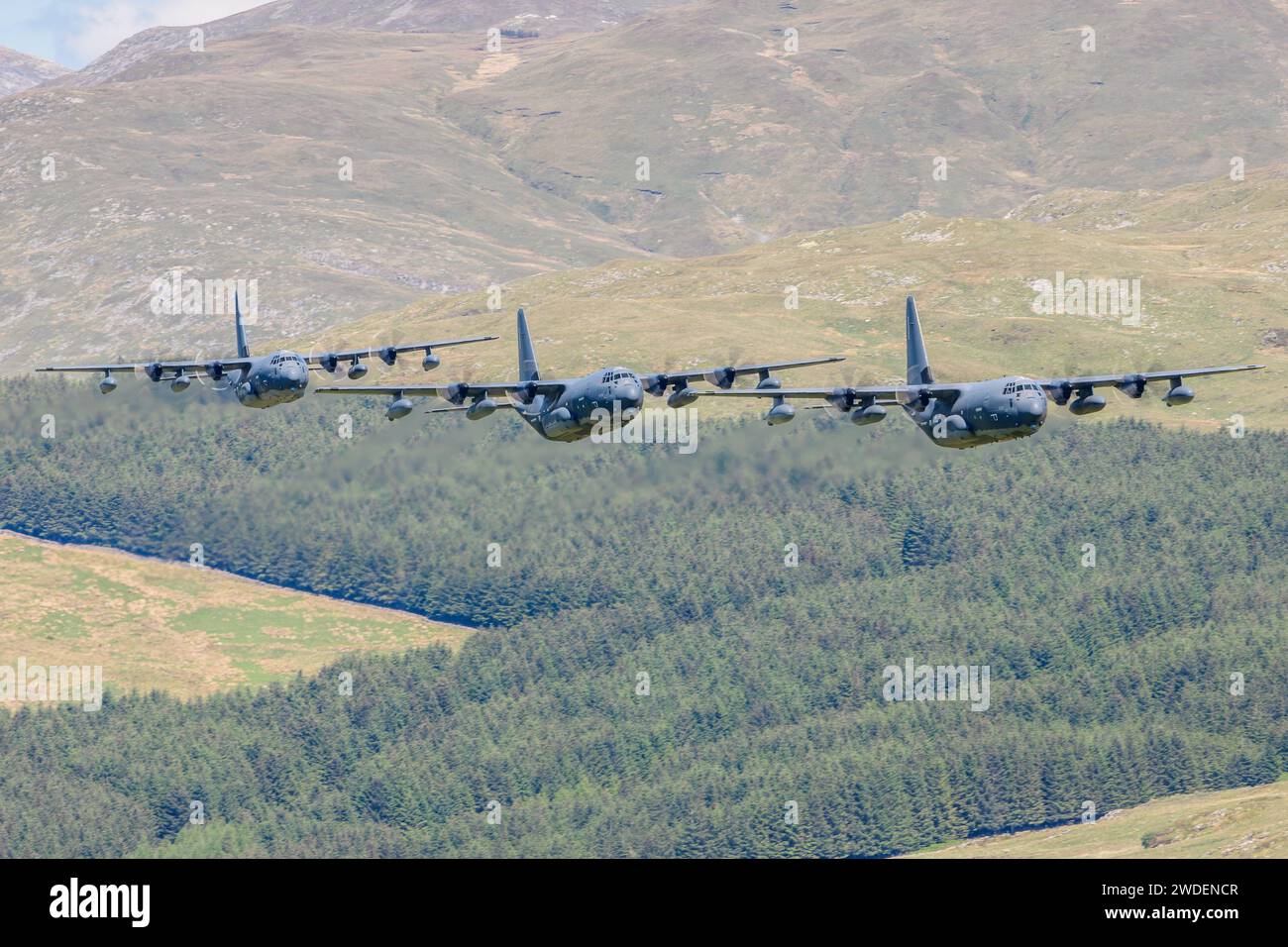 Usaf c 130 four ship hi-res stock photography and images - Alamy