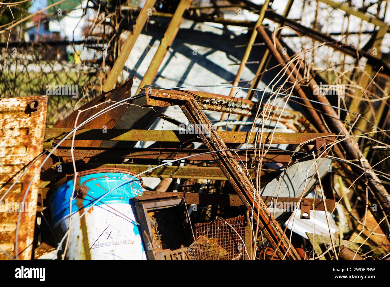 dump of unnecessary old rusty things scrap metal Stock Photo - Alamy